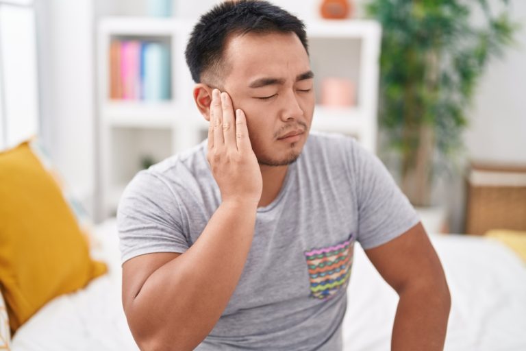 Understanding the Connection Between TMJ Disorders & Ear Pain - Helping ...